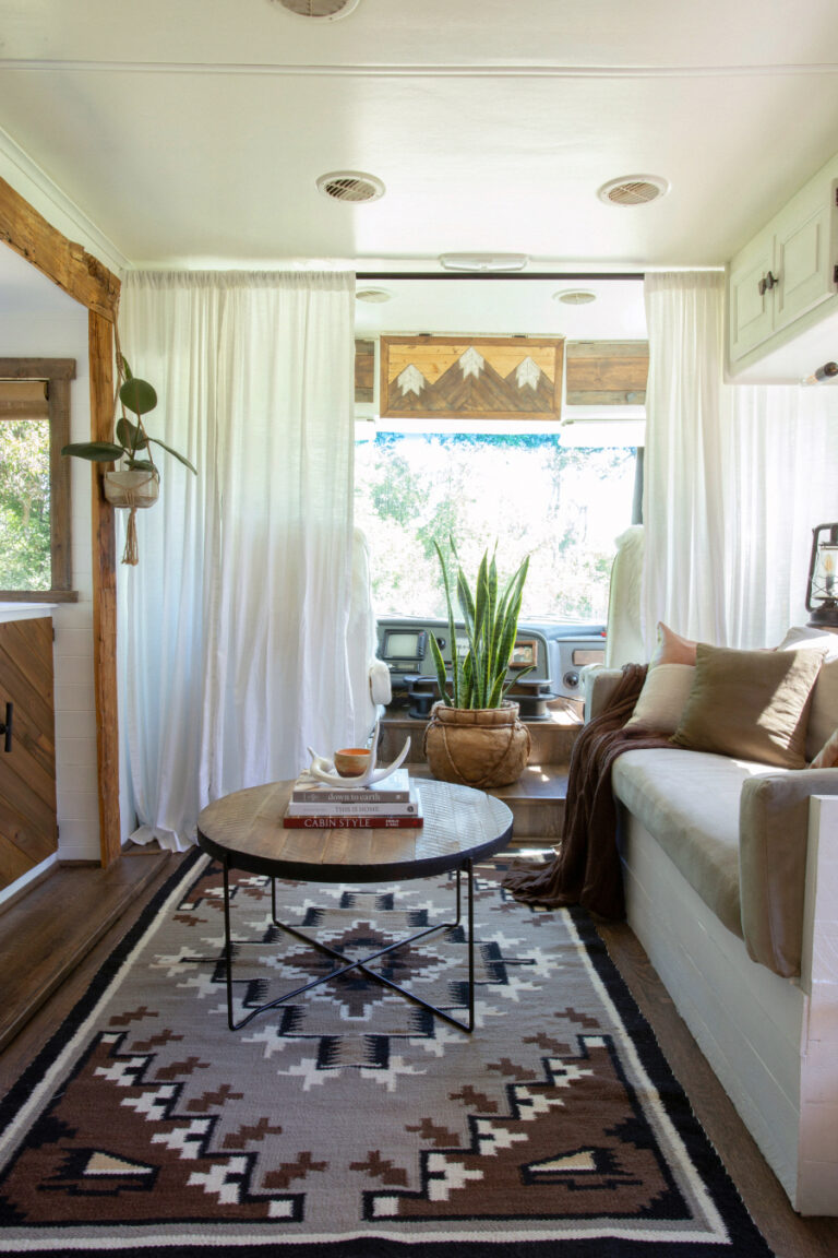 25 Beautiful RV Decorating Ideas (for Interior, Bedroom, Kitchen, Etc ...